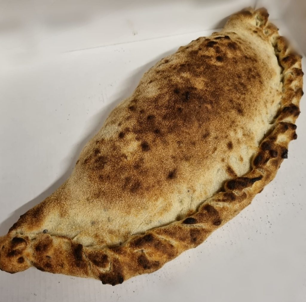 Calzone – DONNA LOUISA